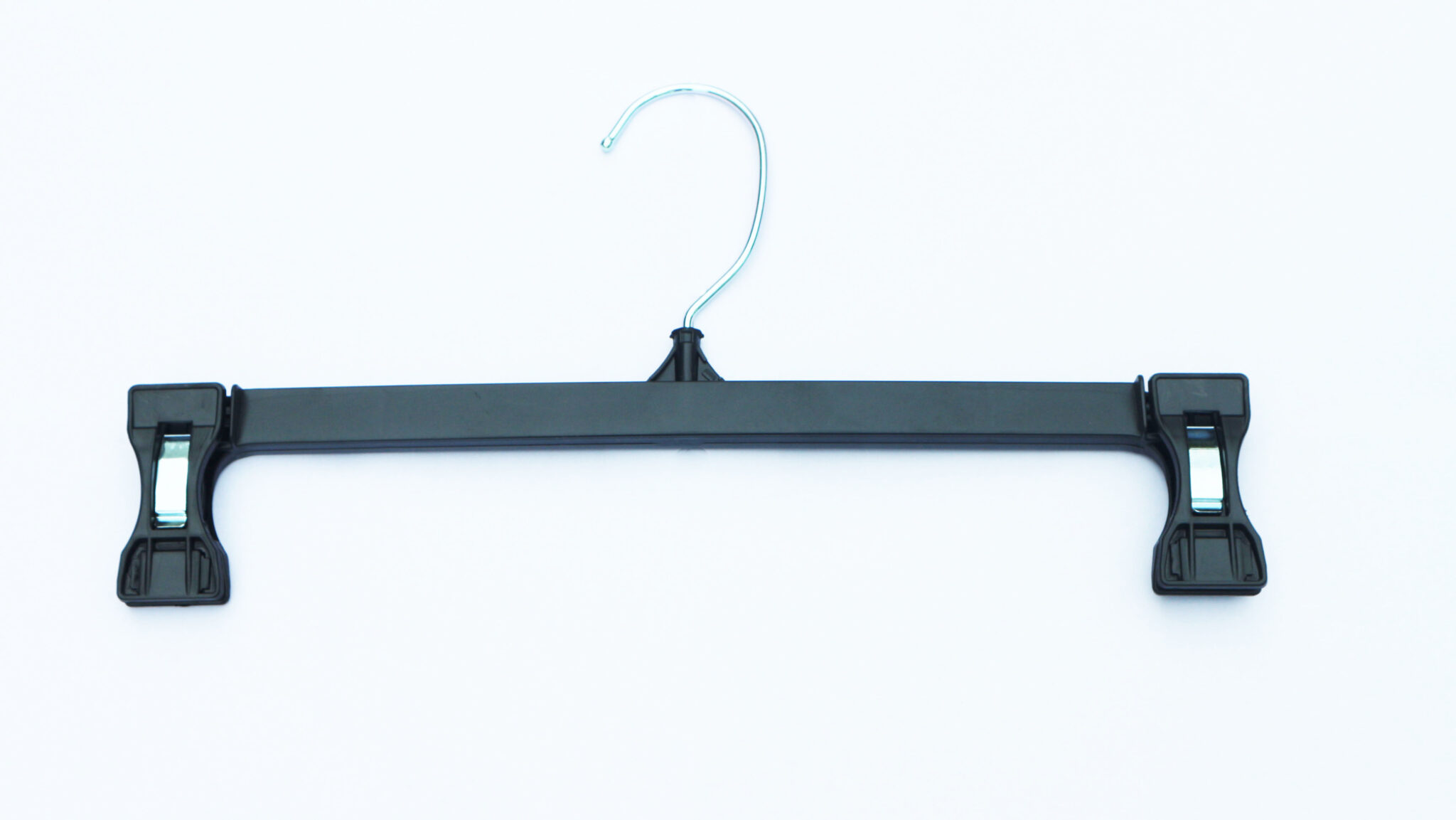 Advantages and notes when buying hangers with clips - ATT VIETNAM ...