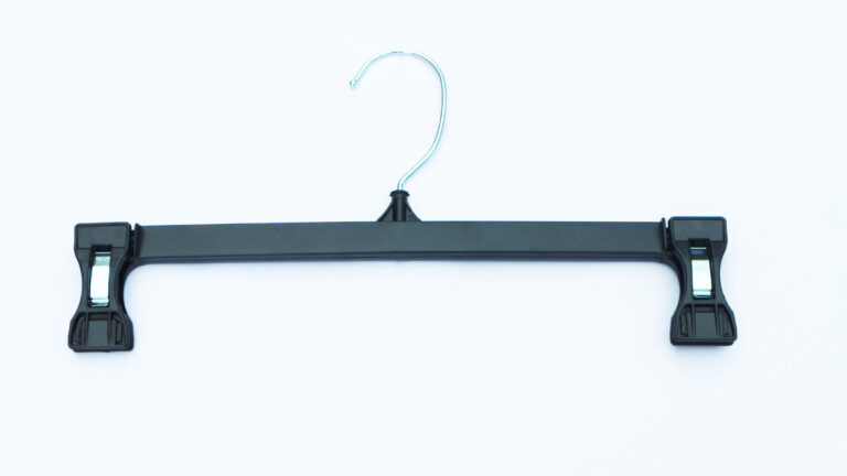 What's the difference between bottom hangers with pinch clips and ...